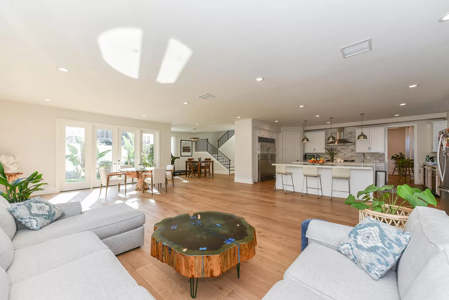 Sierra Bello, Irvine CA – Zconcept